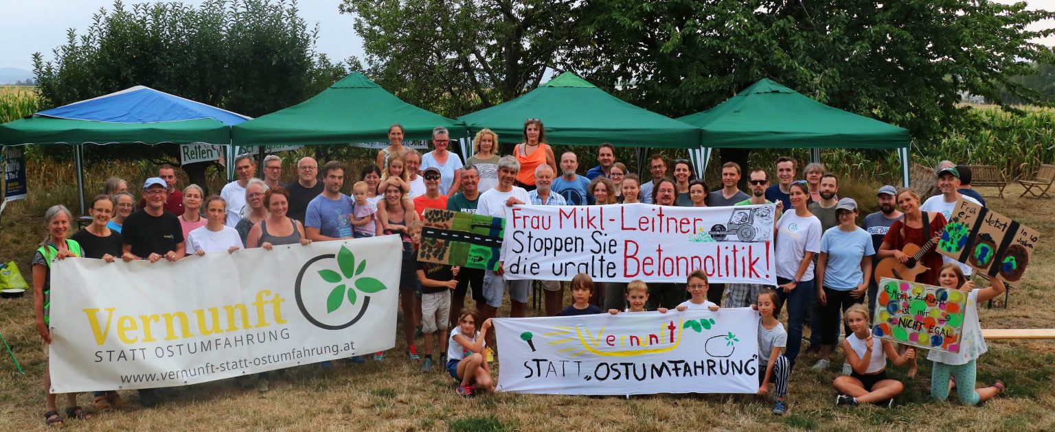 CAMP GEGEN „OSTUMFAHRUNG“ WIENER NEUSTADT war ein voller Erfolg ...